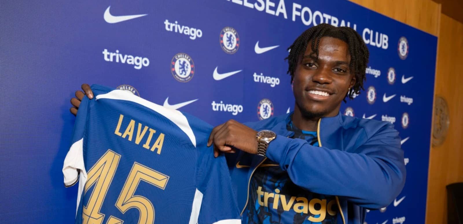 Roméo Lavia la Chelsea! Cine este tânărul jucător al londonezilor ...
